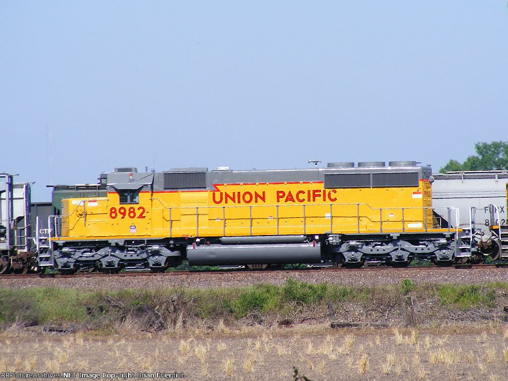 UP 8982